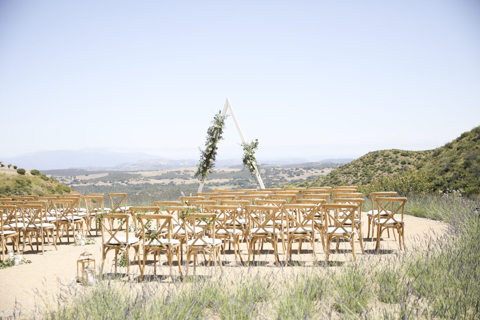 Sierra + Matti's Airbnb Spring Wedding - delaplanning.com