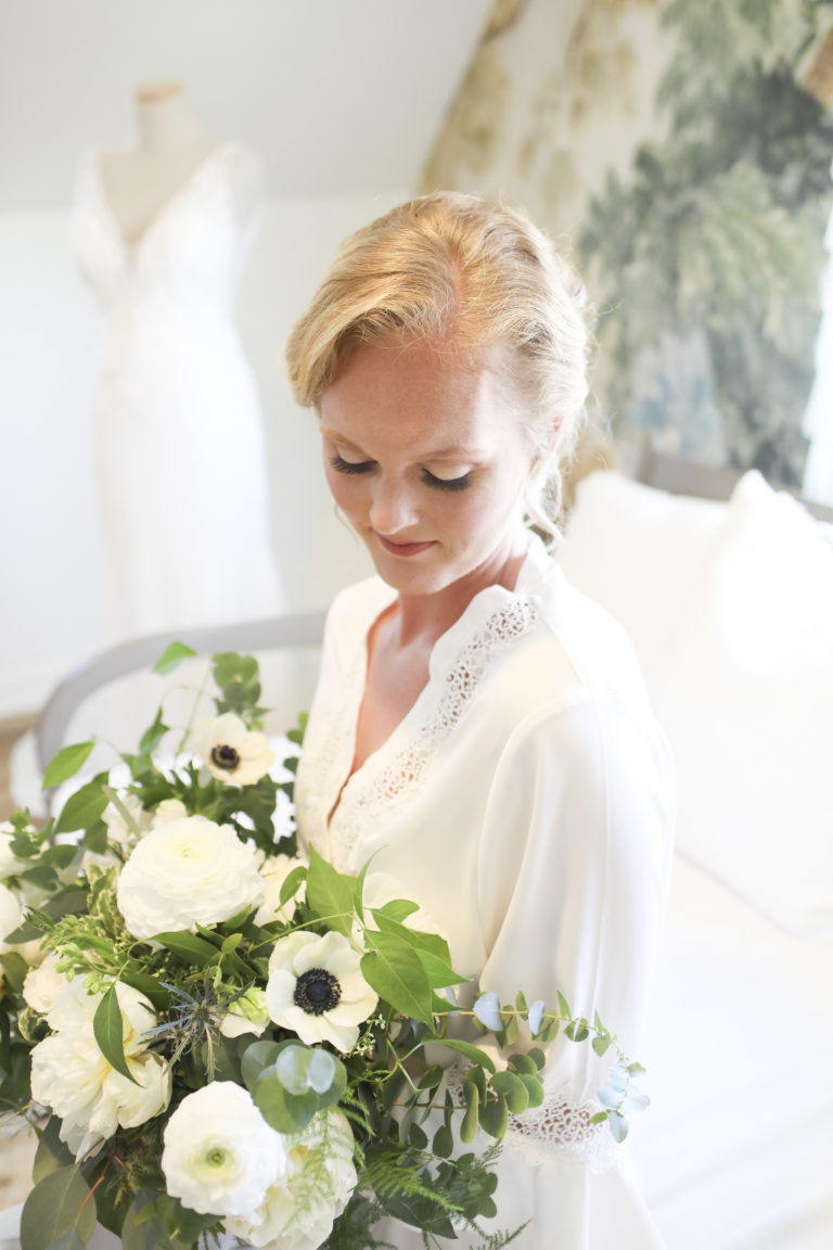 Sierra + Matti's Airbnb Spring Wedding - delaplanning.com